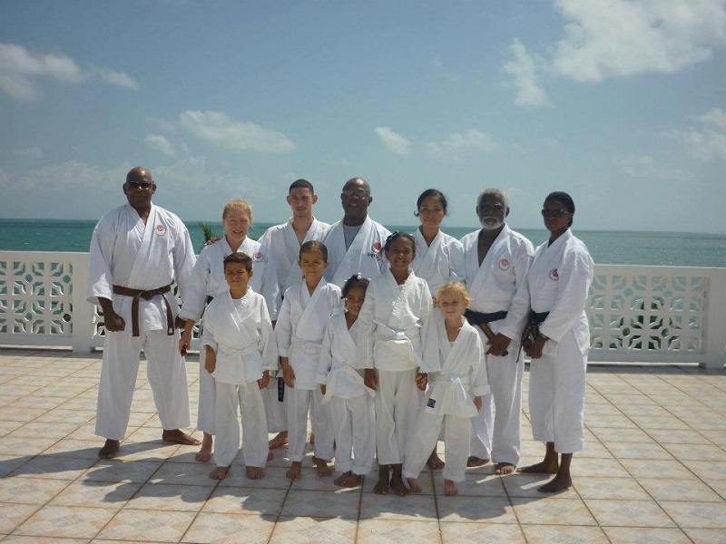Tesoros Locales: Robin Mccutcheon, profesora de karate